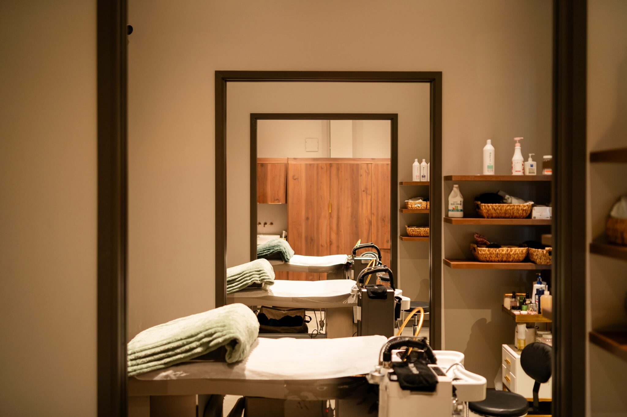 Headicure Head Spa | Ark & Mason